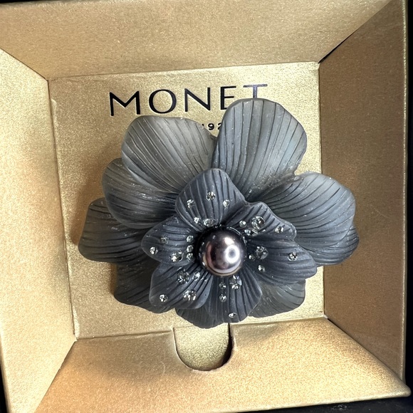 Jewelry | Monet Flower Brooch | Poshmark